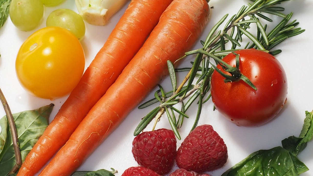 Frutas y verduras de temporada básicas para ahorrar en despensa
