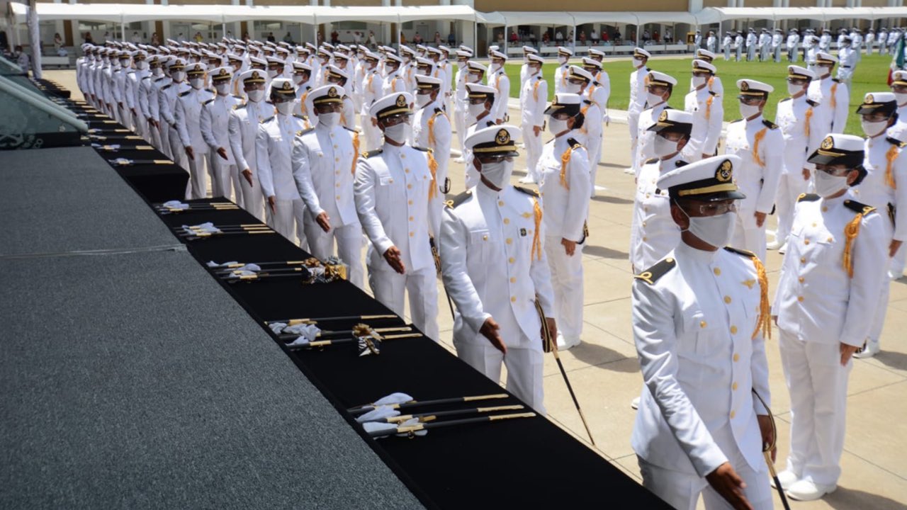 ¿Qué carreras se pueden estudiar en la Escuela Naval?
